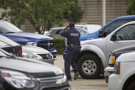 90 Police department garage Stock Pictures, Editorial Images and Stock ...