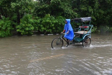 Heavy Rains Lashes Parts Of Delhi-NCR Causing Waterlogging And Traffic Snarls In Several Areas ...