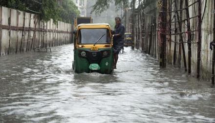 __COUNT__ Heavy Rains Lashes Parts Of Delhi-NCR Causing Waterlogging And Traffic Snarls In ...