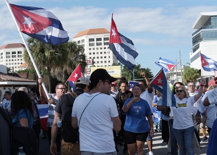 Cubanamericans Celebrate Death Former Cuban Leader Editorial Stock ...