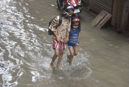 __COUNT__ Heavy Rains Lashes Parts Of Delhi-NCR Causing Waterlogging And Traffic Snarls In ...