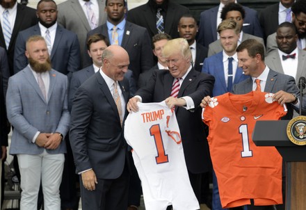__COUNT__ President Trump welcomes Clemson 2016 NCAA Football Champions ...