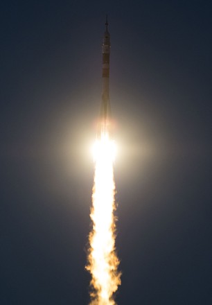 250 Expedition 52 launch Stock Pictures, Editorial Images and Stock ...