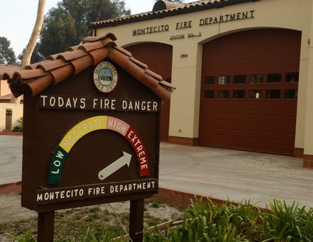 Arrow Points Extreme Danger Outside Firehouse Editorial Stock Photo ...
