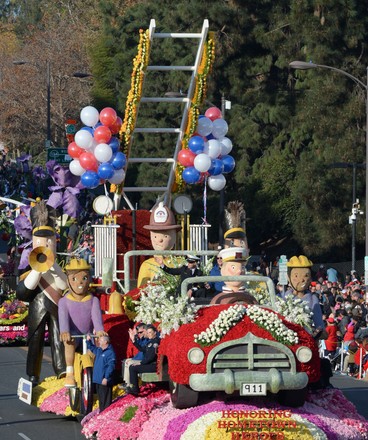 Farmers Insurance Honoring Hometown Heroes Float Editorial Stock Photo ...