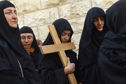 Orthodox Nuns Serbia Pray Wooden Crosses Editorial Stock Photo - Stock ...