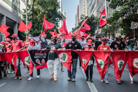 Group Demonstrators Hold Leftwing Social Movimento Editorial Stock ...