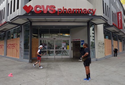 Residents Gather Outside Damaged Looted Cvs Editorial Stock Photo ...