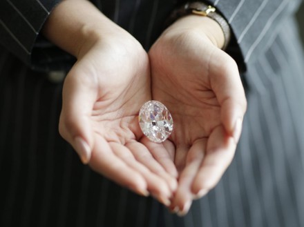 Sotheby's Unveils a 'Perfect' 100+ Carat Diamond in New York, United ...