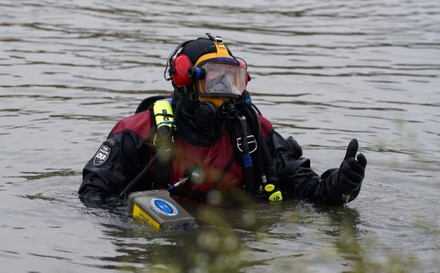Missouri State Highway Patrol Diver Talks Editorial Stock Photo - Stock ...