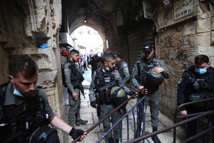 Israeli Security Officers Stand Guard Jerusalems Editorial Stock Photo ...