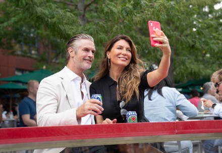 Christian Dunbar Genevieve Gorder Enjoy Alcoholfree Editorial Stock ...