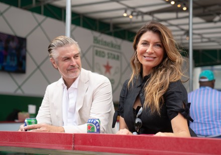 Christian Dunbar Genevieve Gorder Enjoy Alcoholfree Editorial Stock ...