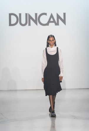 Model Walks Runway Michelle Duncan Show Editorial Stock Photo - Stock ...