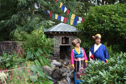 Traditional Himalayan Dress Worn Trailfinders 50th Editorial Stock ...