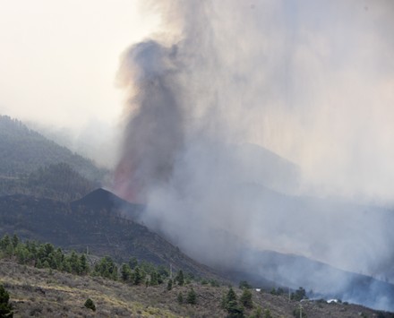 View New Cumbre Vieja Volcano Spitting Editorial Stock Photo - Stock ...