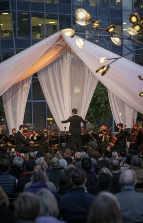 Musicians Vancouver Symphony Orchestra Perform Outdoor Editorial Stock ...