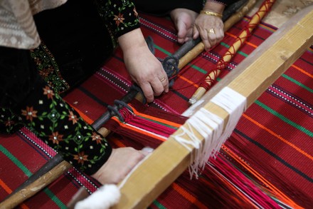 __COUNT__ Palestinian women weave the traditional products, wool ...