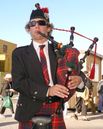 6 Burnie highland pipe band Stock Pictures, Editorial Images and Stock ...
