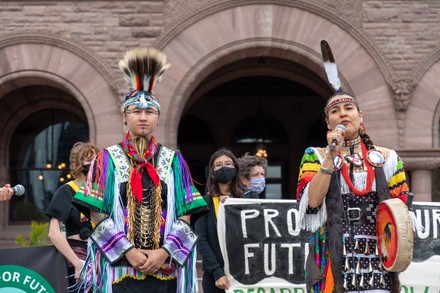 First Nations Canada Singers Performing Live Editorial Stock Photo ...