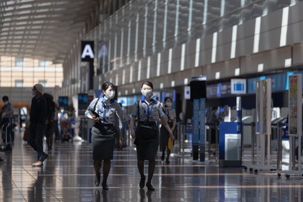 Ana Employees Wearing Face Masks Walk Editorial Stock Photo - Stock ...