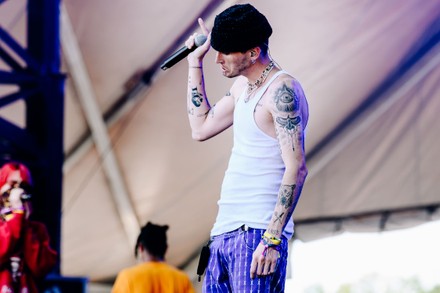 99 Neighbors Performs During 2021 Governors Editorial Stock Photo ...