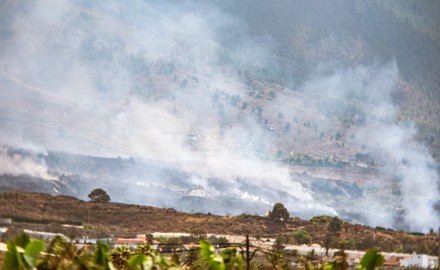 Smoke After Cumbre Vieja Volcano Eruption Editorial Stock Photo - Stock ...