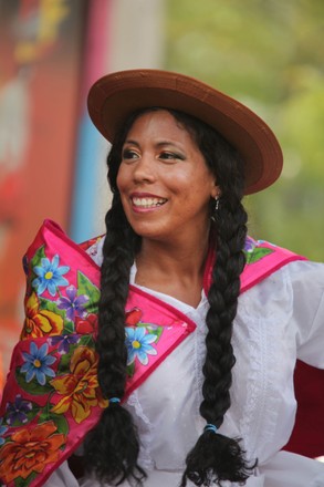 Peruvian Dancer Performing Traditional Dance Toronto Editorial Stock ...
