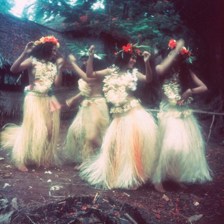 6 Polynesian hula dance Stock Pictures, Editorial Images and Stock ...