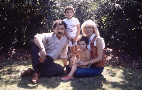 John Conteh and family, Britain - Apr 1981 Stock Pictures, Editorial ...