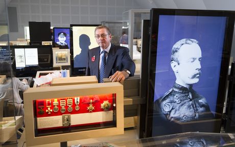 __COUNT__ Lord Ashcroft's collection of Victoria Crosses goes on ...