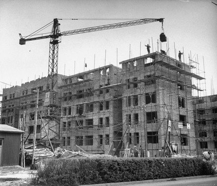750 1940s housing Stock Pictures, Editorial Images and Stock Photos ...