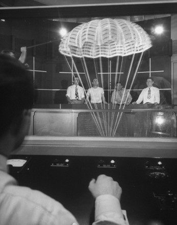 2,000 1940s technology Stock Pictures, Editorial Images and Stock ...