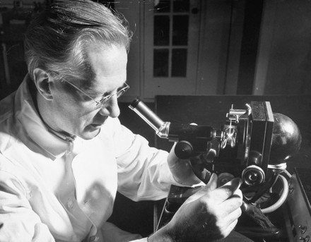 2,000 1940s technology Stock Pictures, Editorial Images and Stock ...