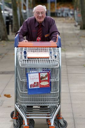 92yearold Denis Morely Who Sainsburys Oldest Editorial Stock Photo ...