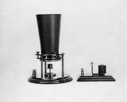 Replicas Transmitter Receiver Bell Telephone Exhibited Editorial Stock ...