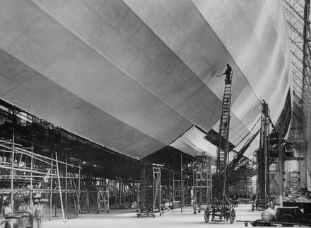 47 Airship construction Stock Pictures, Editorial Images and Stock ...