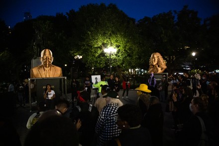 500 Unveiling statues Stock Pictures, Editorial Images and Stock Photos ...