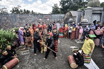 imágenes de Bugis tradition in Indonesia, Soppeng, South Sulawesi - 05 ...