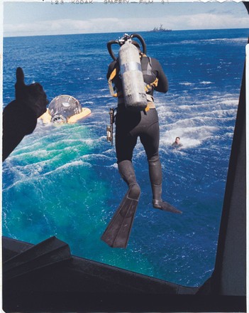 Divers Jumping Sea Attach Flotation Gear Editorial Stock Photo - Stock ...