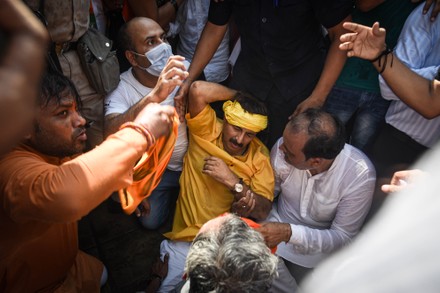 Delhi BJP Workers Led By MP Manoj Tiwari Protest For The Revocation Of ...