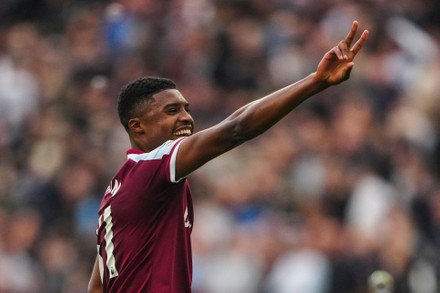 Hammerhead West Ham Mascot Editorial Stock Photo - Stock Image ...