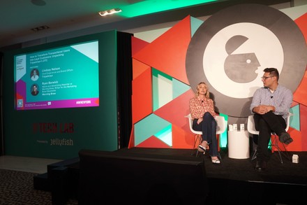 Lindsay Nelson Tripadvisor Chief Experience Brand Editorial Stock Photo ...
