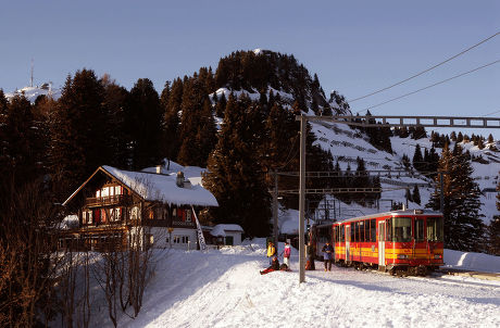 Train Going Bretaye 1800m Villars Sur Editorial Stock Photo - Stock ...