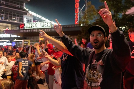 Atlanta Braves Fans Watch Celebrate Their Editorial Stock Photo - Stock ...