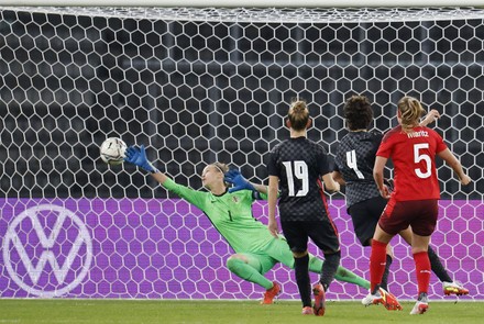 11 Goalkeeper doris bacic Stock Pictures, Editorial Images and Stock ...