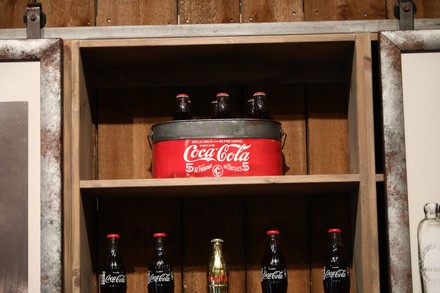 14 Coca cola general store Stock Pictures, Editorial Images and Stock ...