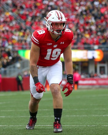 Wisconsin Badgers Linebacker Nick Herbig 19 Editorial Stock Photo ...