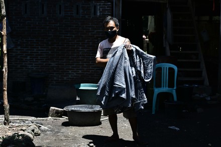 Man Drying Typical Bugis Soppeng Batik Editorial Stock Photo - Stock ...