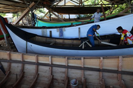 Traditional Boat Maker Works On Boat Editorial Stock Photo - Stock ...